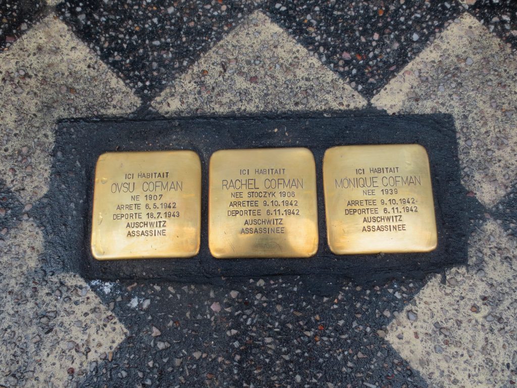 Les enjeux d’un mémorial décentralisé : les « stolpersteine » ou ...